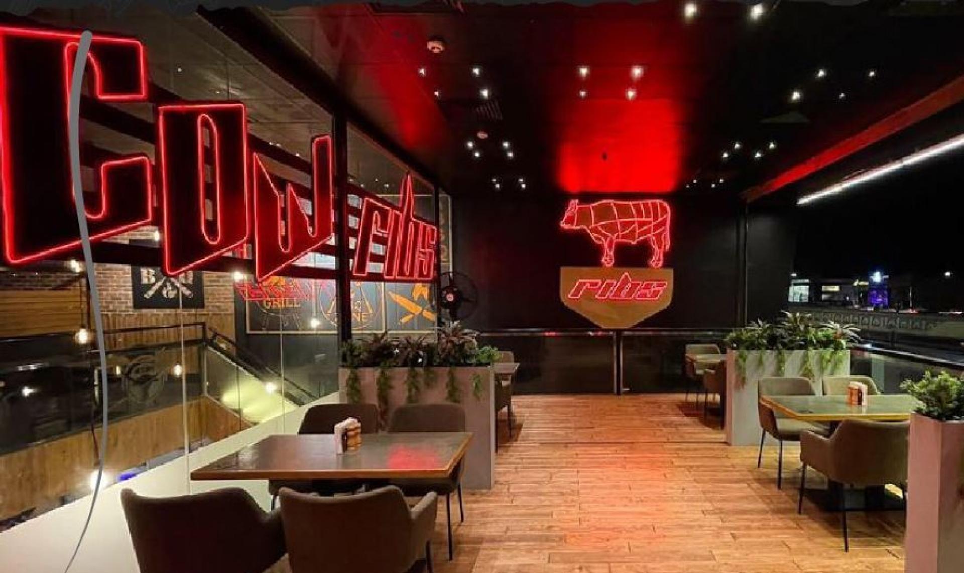 牛のリブ - マディーナレストラン- マディーナようこそサウジアラビア